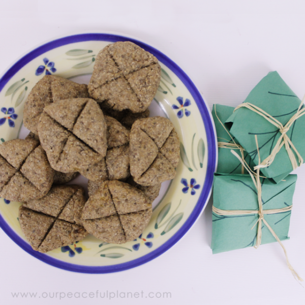 Simple, Healthy Lembas Bread Recipe & Mallorn Leaf Template – Craft ...