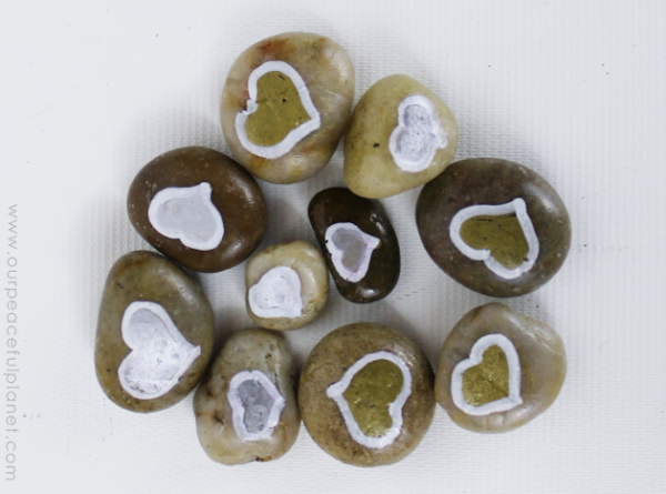 Encourage Thankfulness with Gratitude Stones – Craft Your Happiness