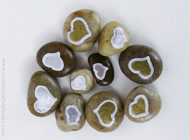 Encourage Thankfulness with Gratitude Stones – Craft Your Happiness