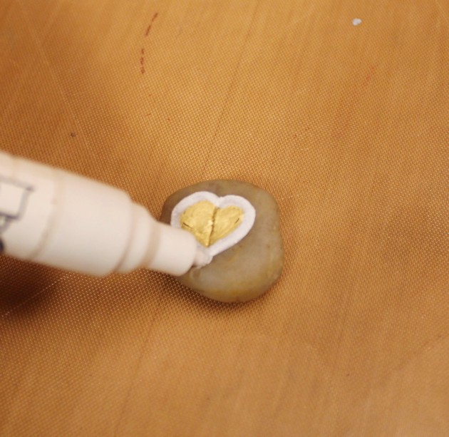 Encourage Thankfulness with Gratitude Stones – Craft Your Happiness