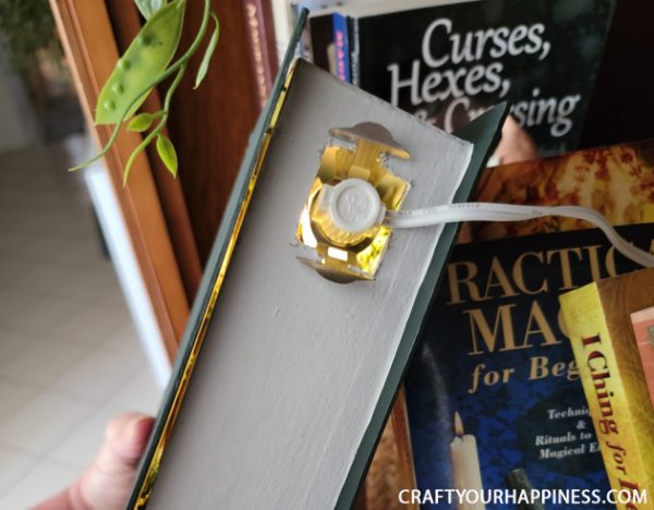 Inspirational DIY Book Nook Idea! – Craft Your Happiness
